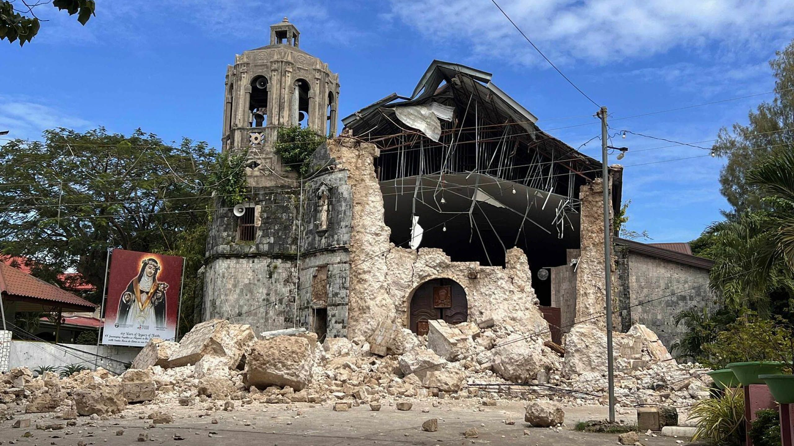 Through the Lens: Philippine earthquake, Indonesia school collapse